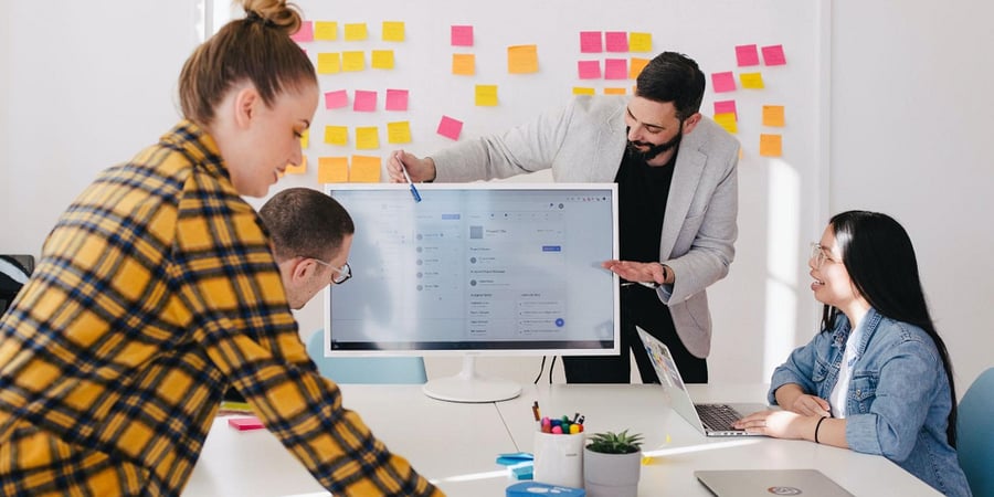 How to Implement Peer to Peer Learning in the Workplace