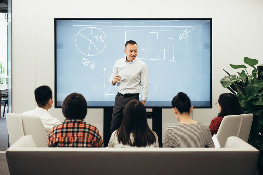 Rational Persuasion: How to Influence Your Team through Logic