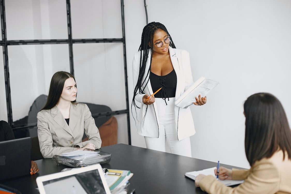 What’s the Halo Effect Bias? Definition and Real-Life Examples