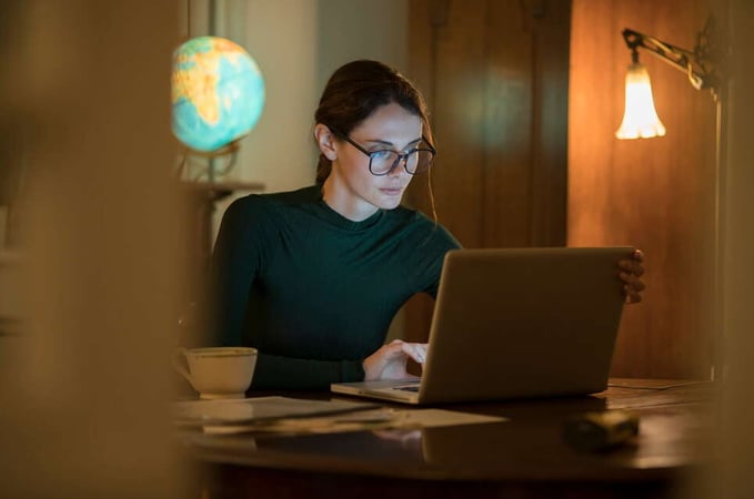 How to Write an Offer Acceptance Email in 8 Simple Steps
